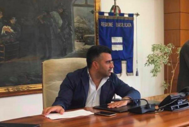 Giunta regionale, clamoroso in Forza Italia: l’asse Piro - Leone si è ...